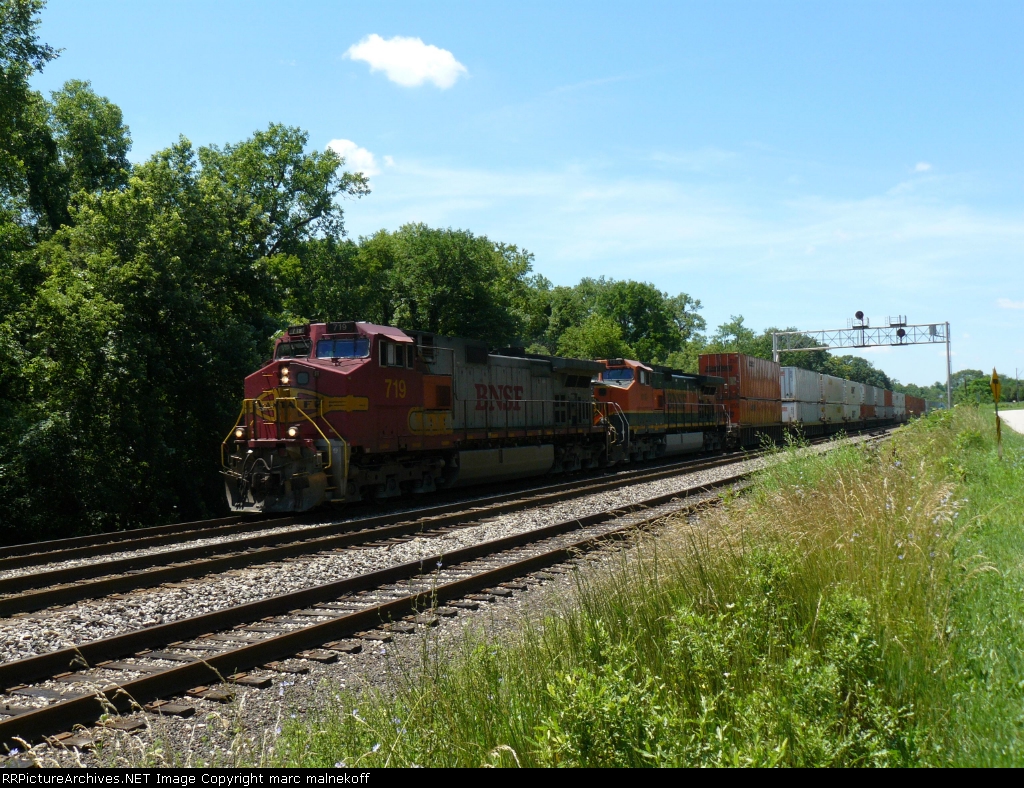 BNSF 719